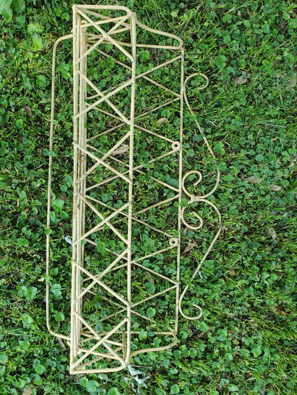 Hanging Basket with wire rod. – Garden Iron and More