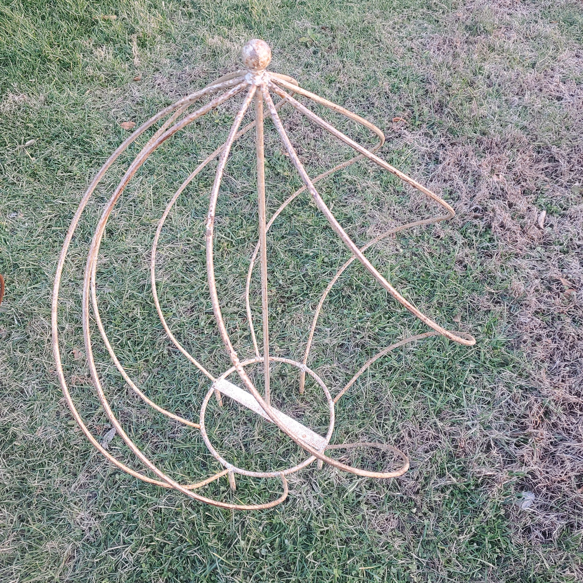 Twist Topiary with Cast Ball On Top – Garden Iron and More