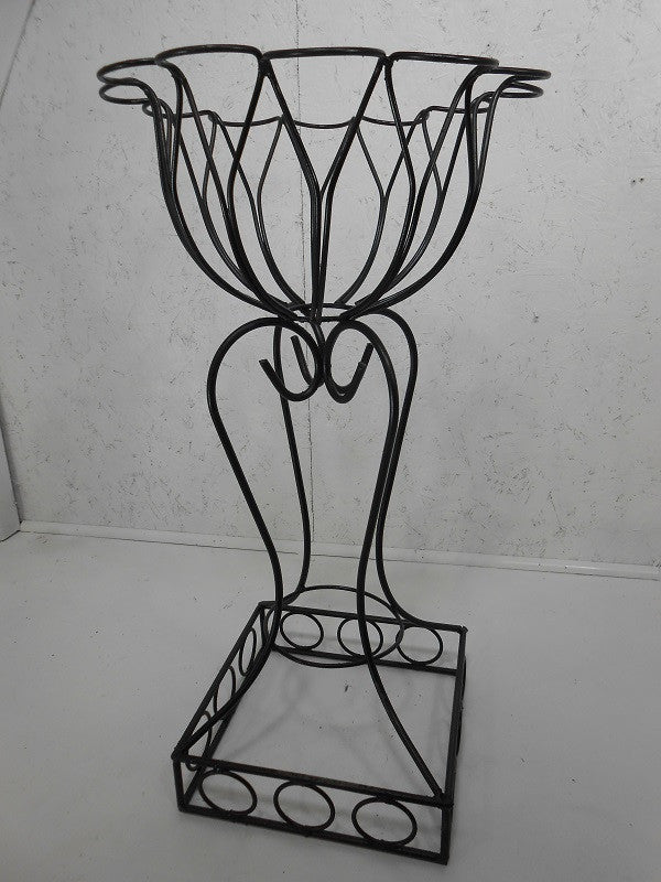 Square Base Planter with Curled Top – Garden Iron and More